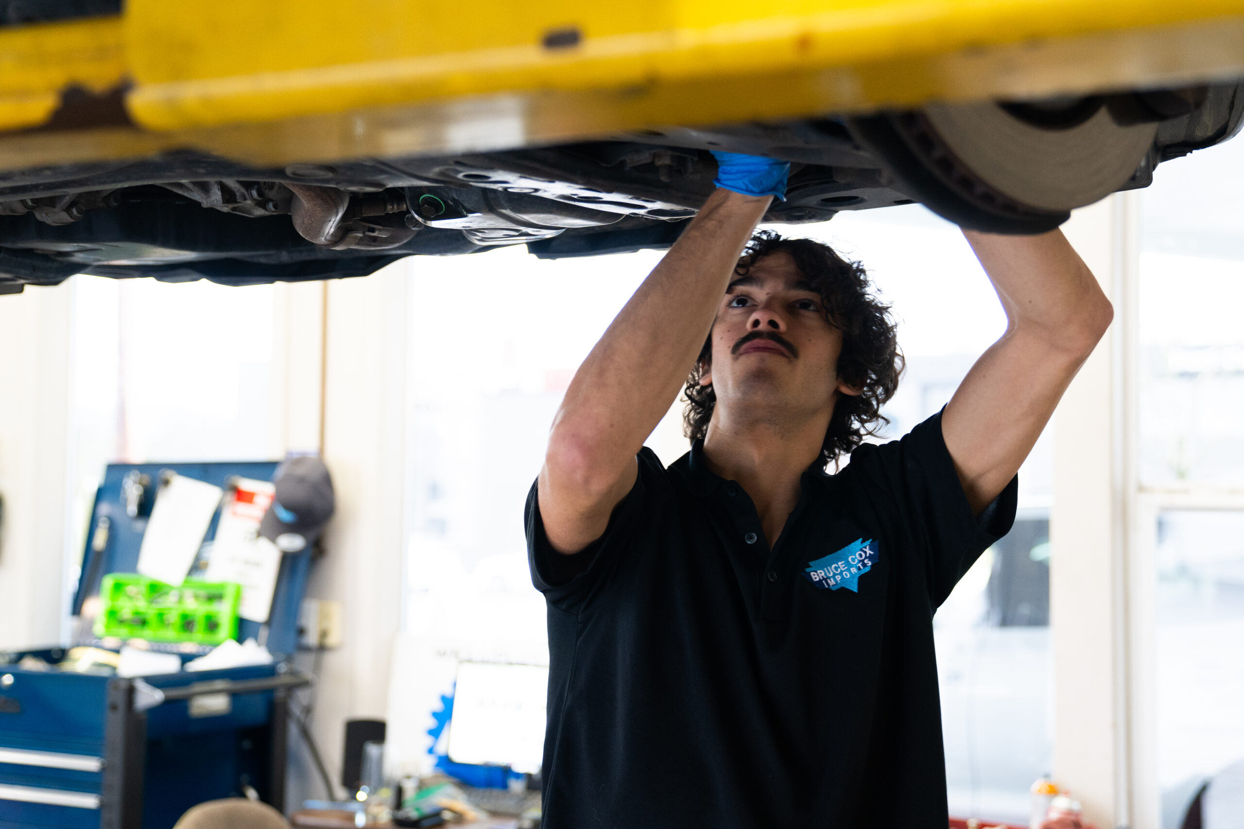 Mechanic in Bellingham vs. Dealership Service: What Local Drivers Need ...